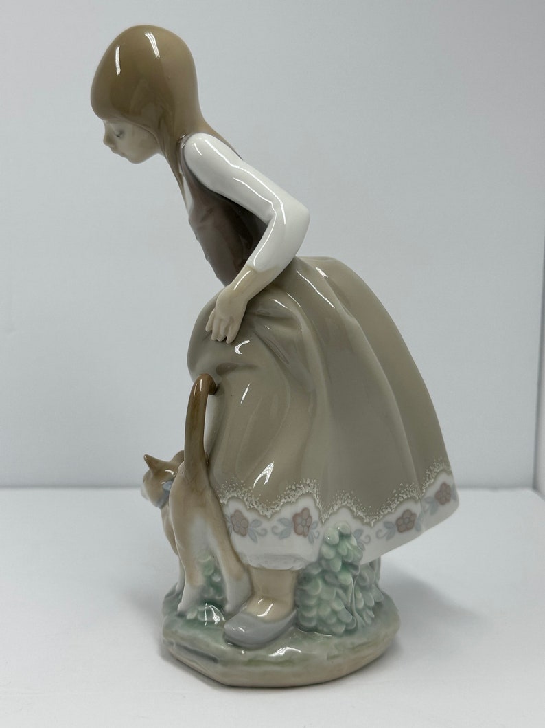 Vintage Figurine Lladro Girl With Cat Hand Made in Spain. - Etsy