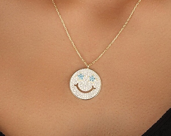 Smiley Face Flower Necklace - Etsy