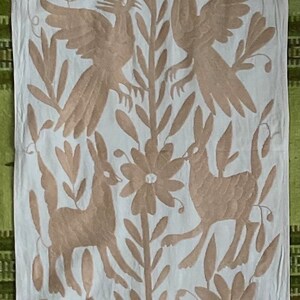 Beige Tenango Otomi Hand Embroidered Vertically Oriented Table Runner ...