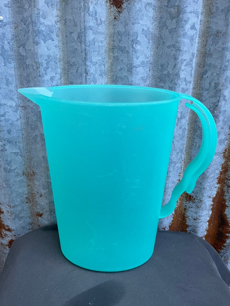 Vintage Tupperware Pitcher. Kool Aid Pitcher Water Pitcher - Etsy
