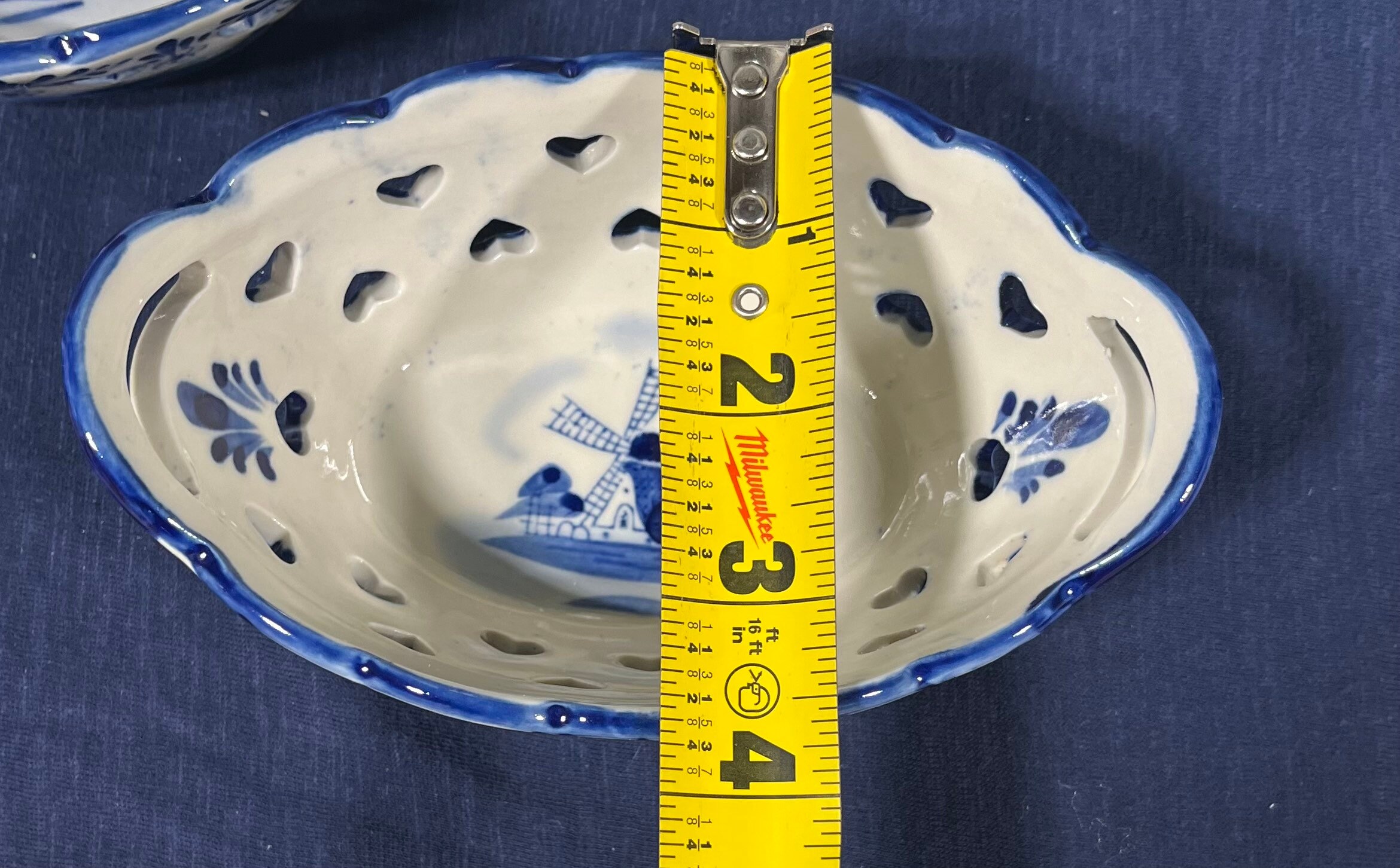 Delft Style Oval Shaped Trinket Dish.. Change Keeper With Pierced Sides ...