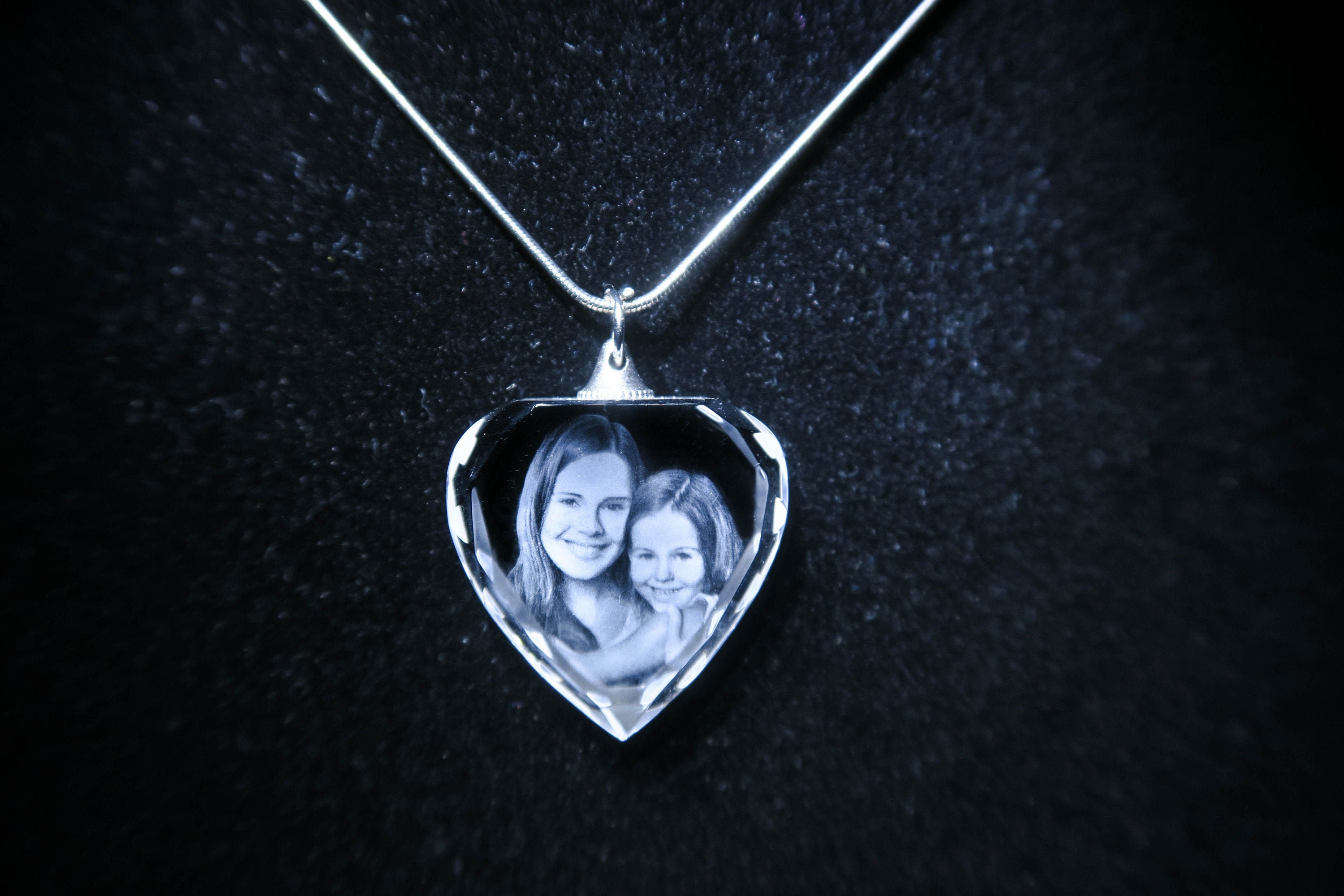 2D Necklace Photo Crystal - Personalised Photo Crystal - Perfect Gift ...
