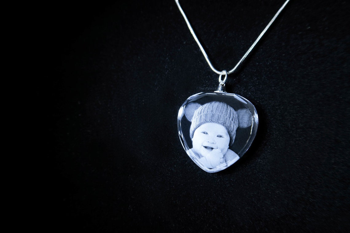 2D Necklace Photo Crystal - Personalised Photo Crystal - Perfect Gift ...
