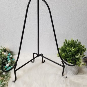 Heavy Duty Metal Display Stands - Excellent Way to Display Pictures ...