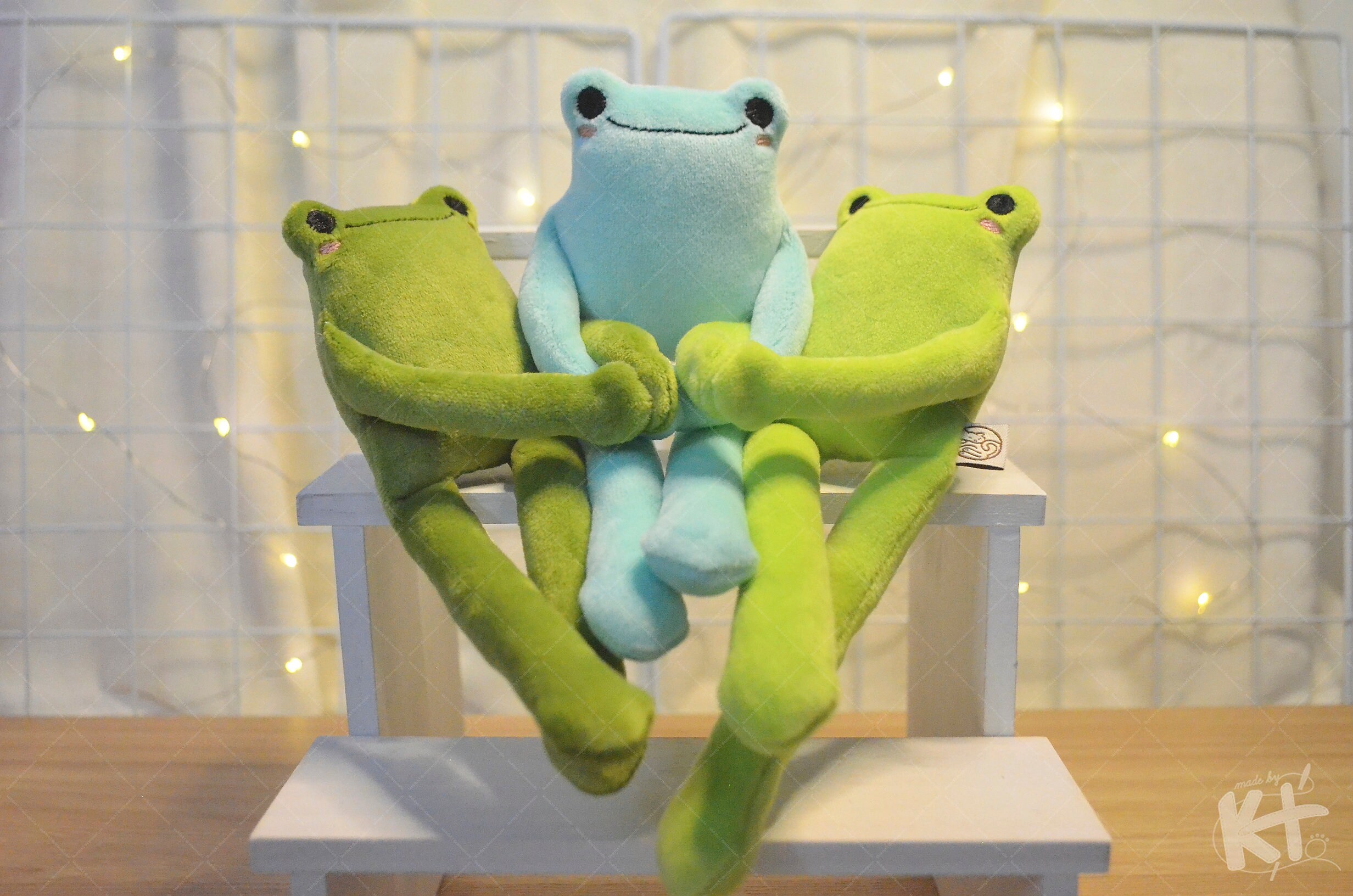 Long Frog Plush With Magnetic Hands [handmade] - Etsy