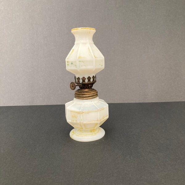 Small Victorian Lamp - Etsy
