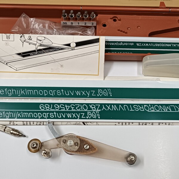 Vintage Lettering - Etsy