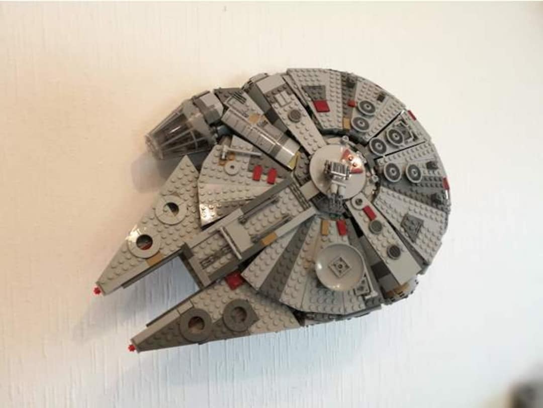 Lego® Millennium Falcon® Wall Mount Display Stand for Set - Etsy