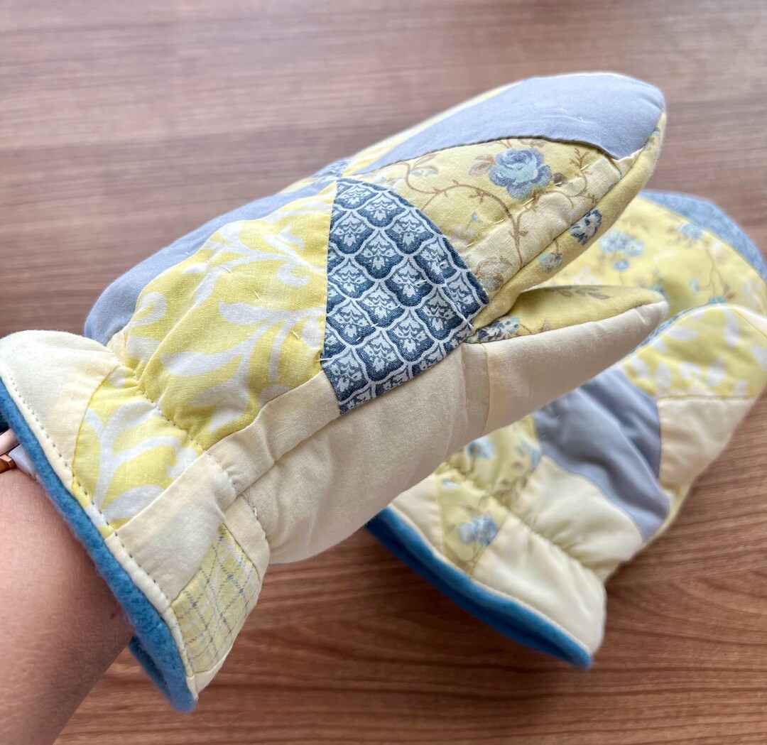 Mittens Made of Thrifted Upcycled Quilt Scraps. Lined With Fleece - Etsy