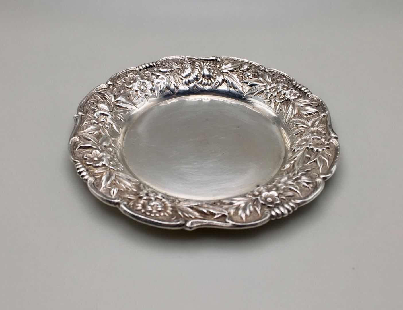 Vintage repousse by S.kirk & Son Sterling 17 Silver Small Butter Pat ...