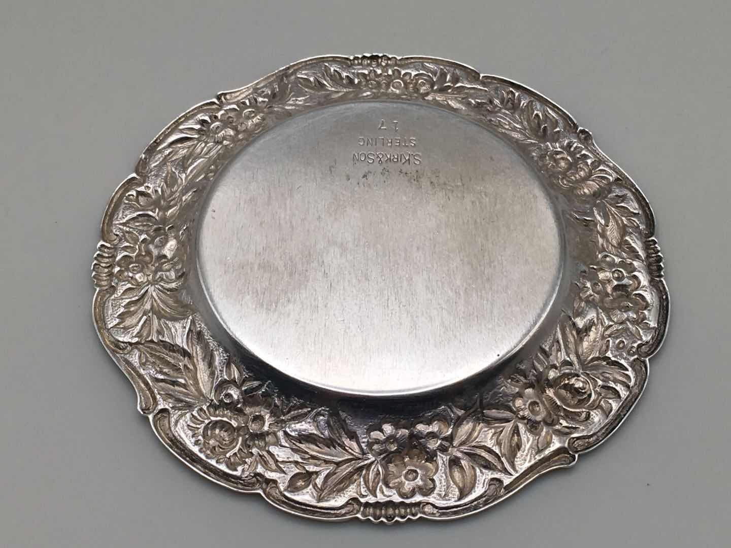 Vintage repousse by S.kirk & Son Sterling 17 Silver Small Butter Pat ...