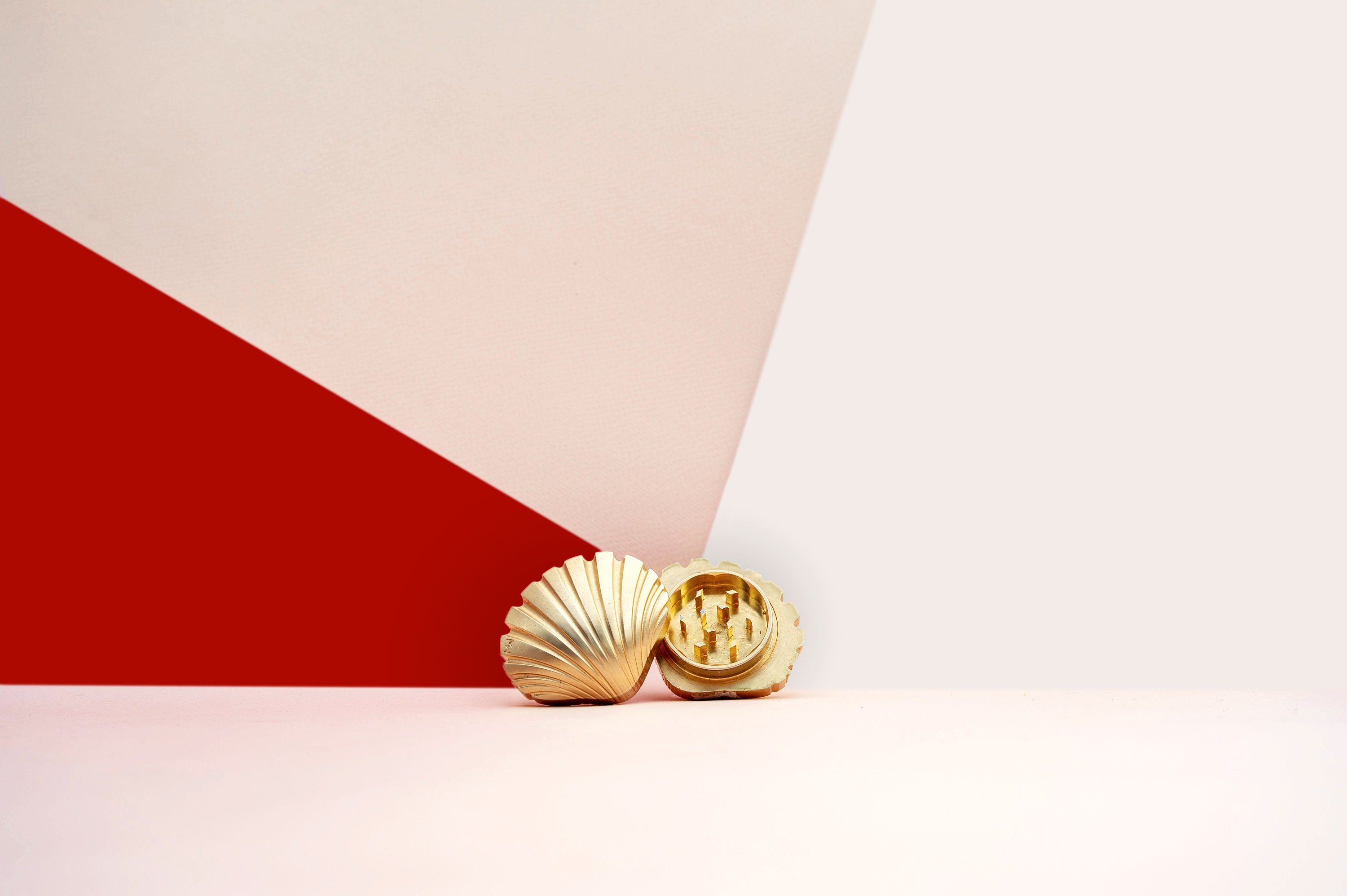 Seashell Weed Grinder Gift for Mom Travel Weed Grinder - Etsy