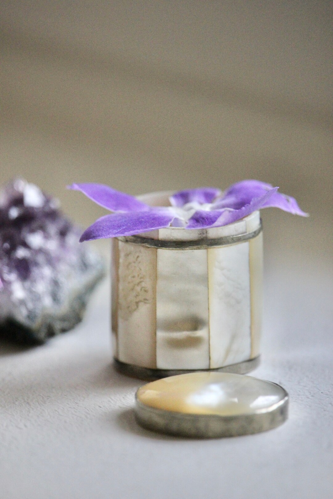 Collector's Pill Box in Mother-of-pearl and Vintage Sterling Silver - Etsy