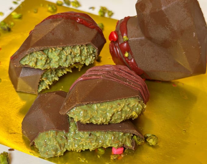 Heart Dubai Chocolate Bar - Limited Edition | Pistachio Kunafa ...