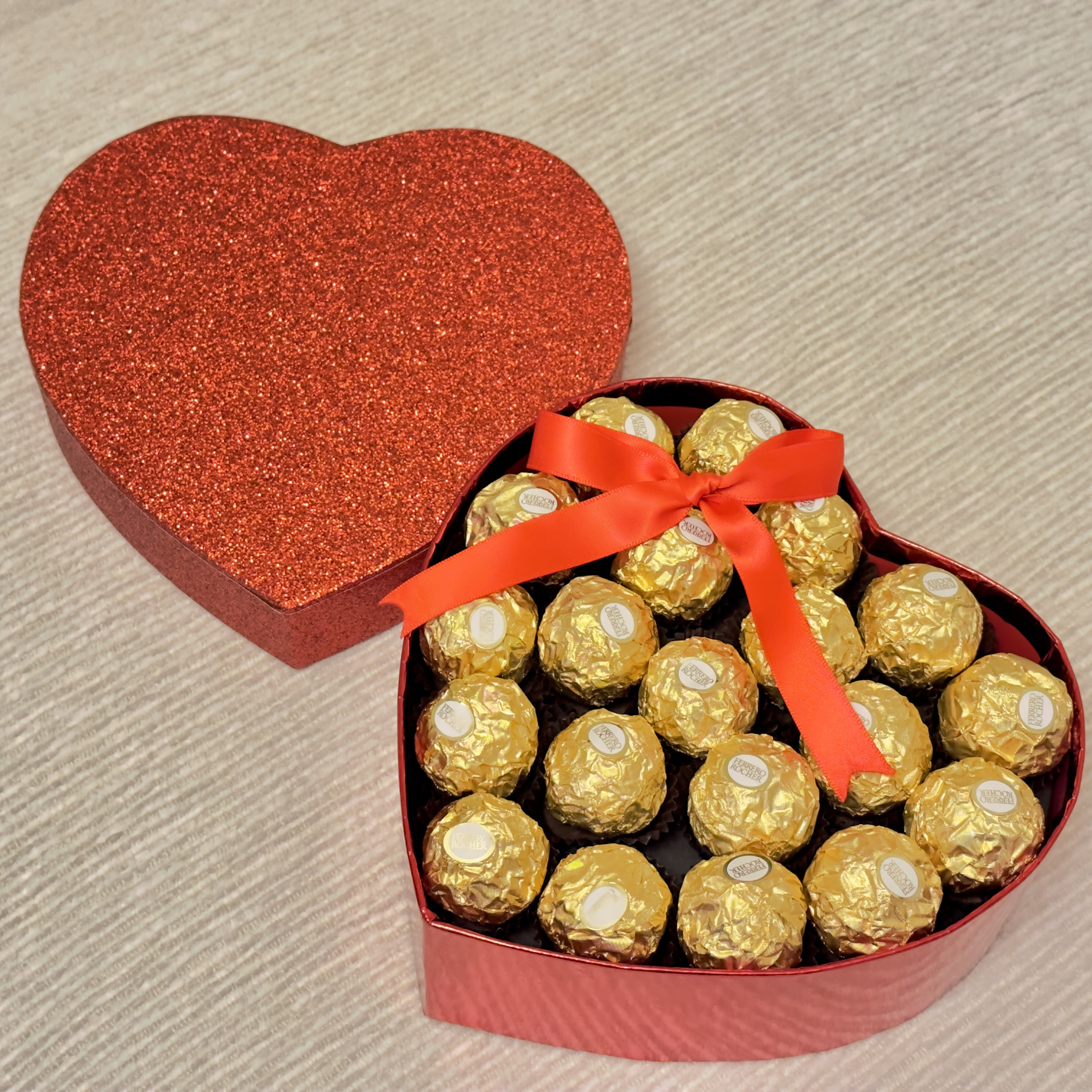 Heart Giftbox Chocolate Giftbox Ferrero Rocher Gift Valentines Day ...
