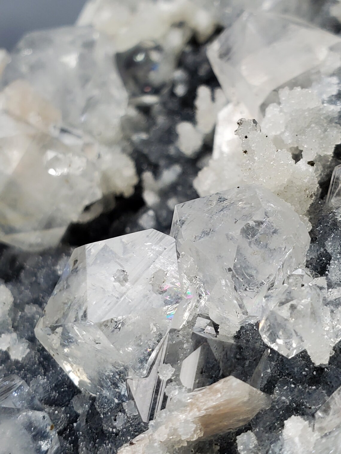 Extra Clear Apophyllite & Stilbite on Black Chalcedony 1.34LBS - Etsy