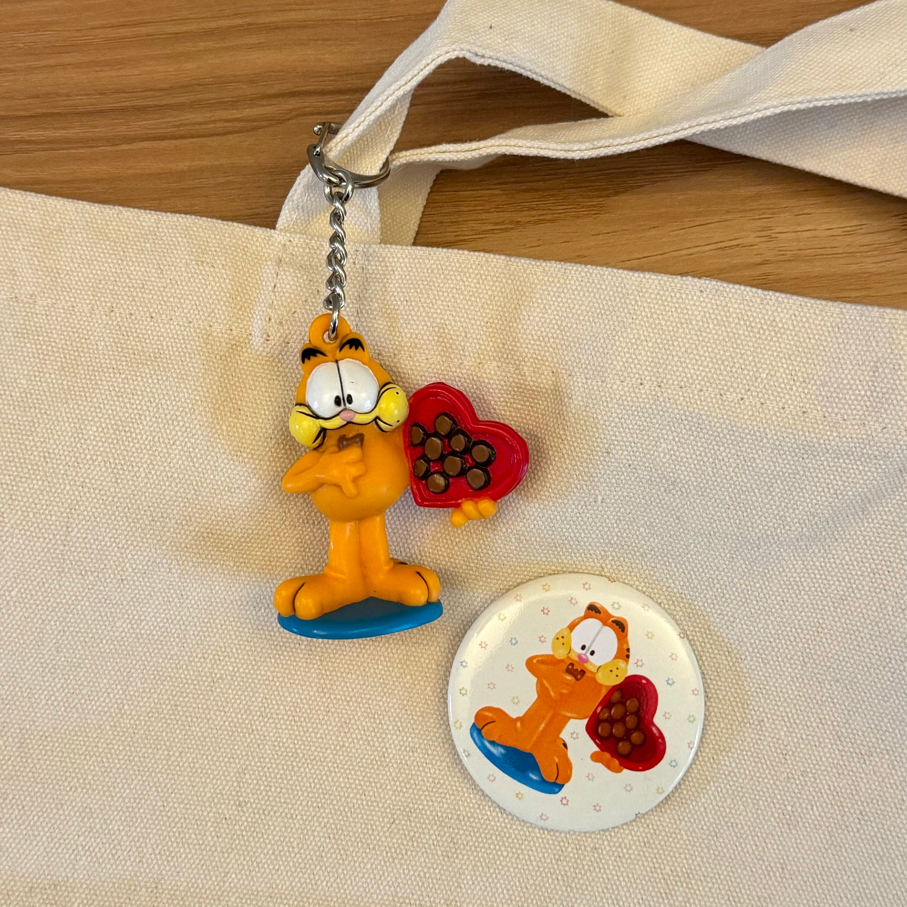 Cute Garfield Pin / Vintage Inspired / Adorable Gift / Round Button ...