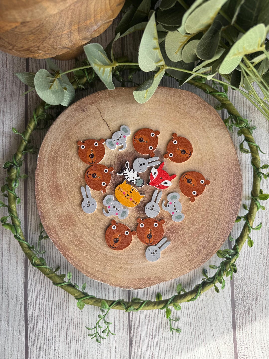 Pack of 17 Zoo Animal Buttons, Zoo Themed Wooden Buttons, Craft Button ...