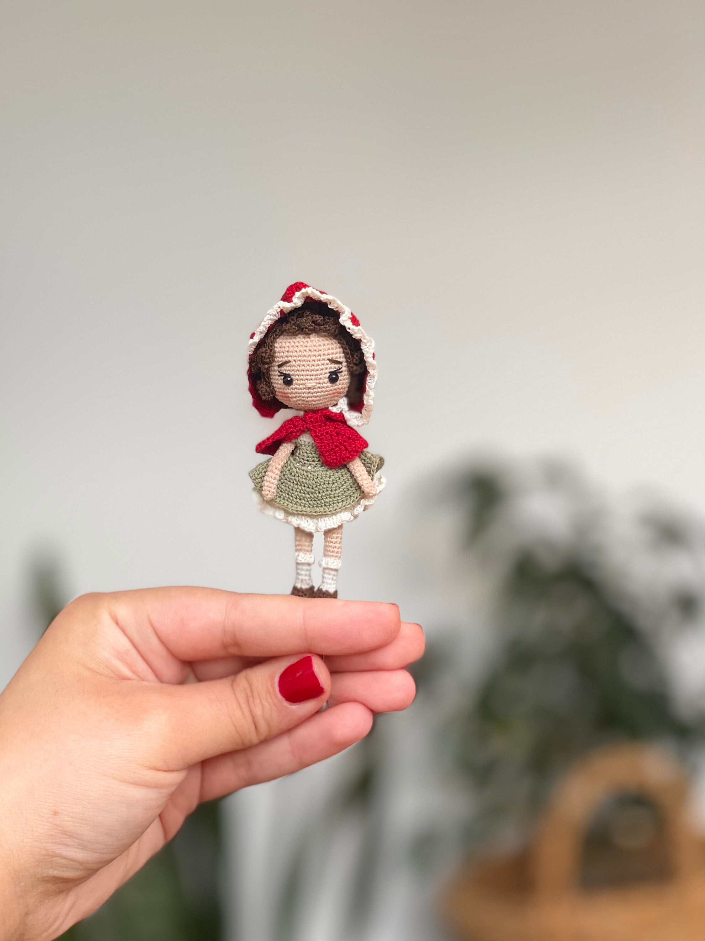 Mini Amigurumi Red Riding Hood, Mini Crochet Red Riding Hood Doll ...