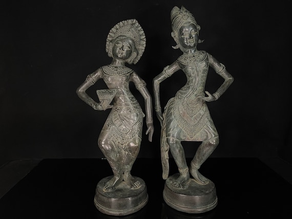 Bali Dancer Statue