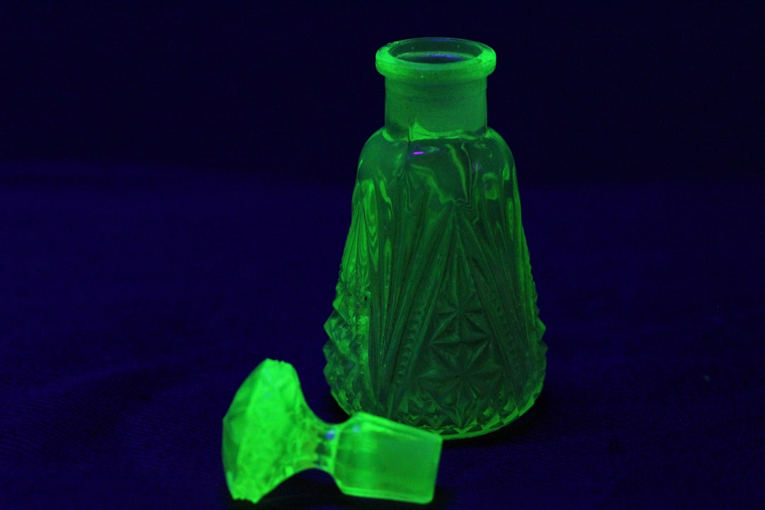 Small Uranium Perfume Bottle - Etsy