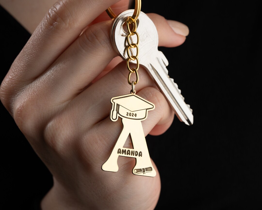 Personalize Letter Graduation Keychain, Class of 2024 Keychain, Senior ...