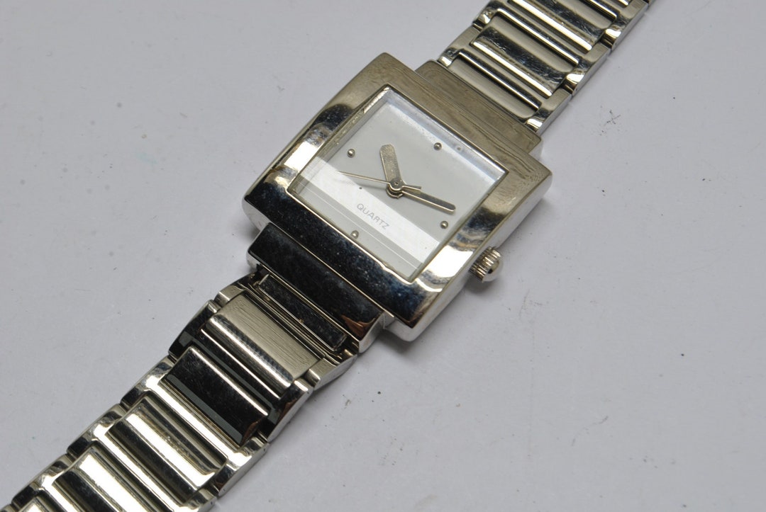 Square Metal Watch With Steel Bracelet, White Dial With 4 Metal Points ...