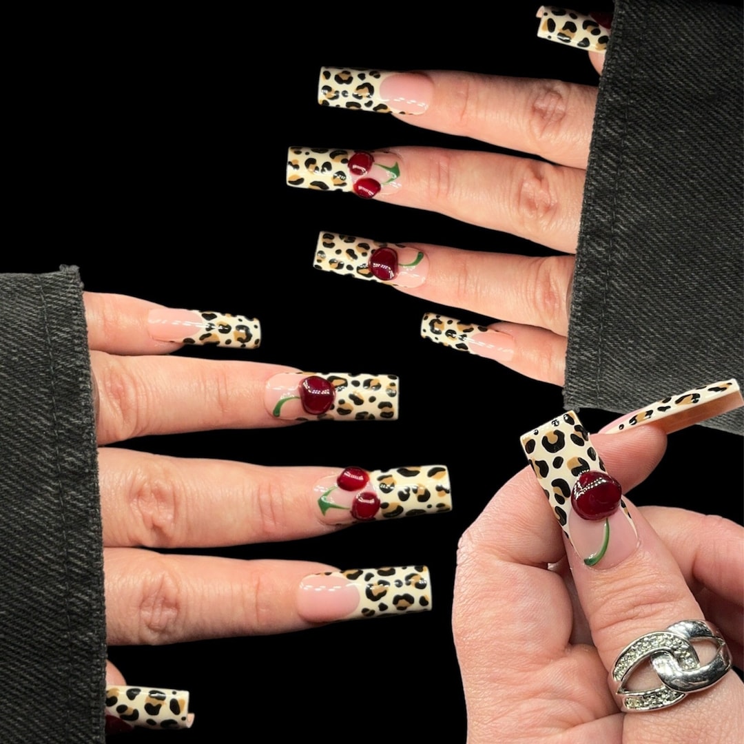 Cheetah Print Acrylic Nails With Bows