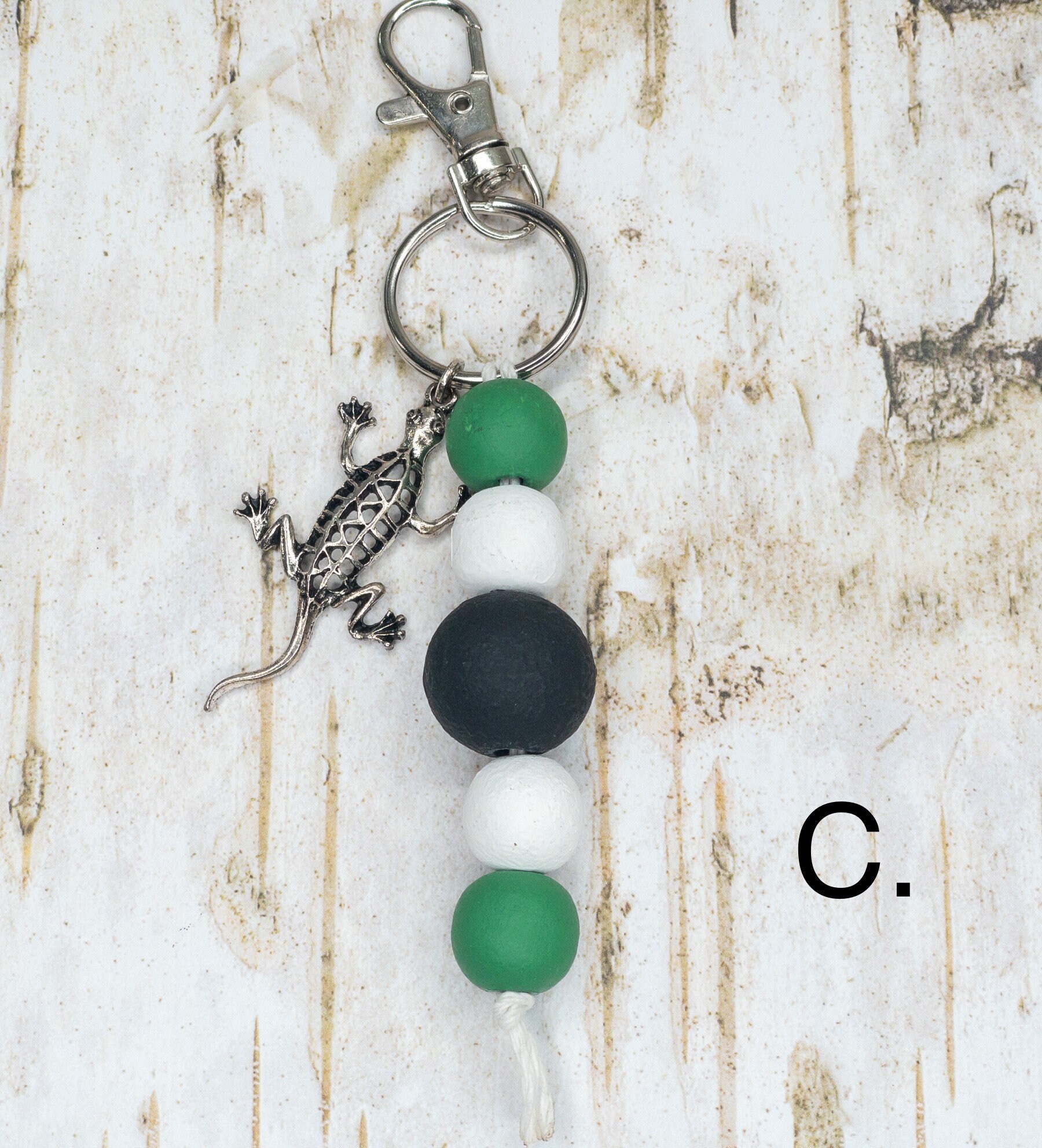 Wooden Bead Frog Keychains and Lizard Keychains - Etsy