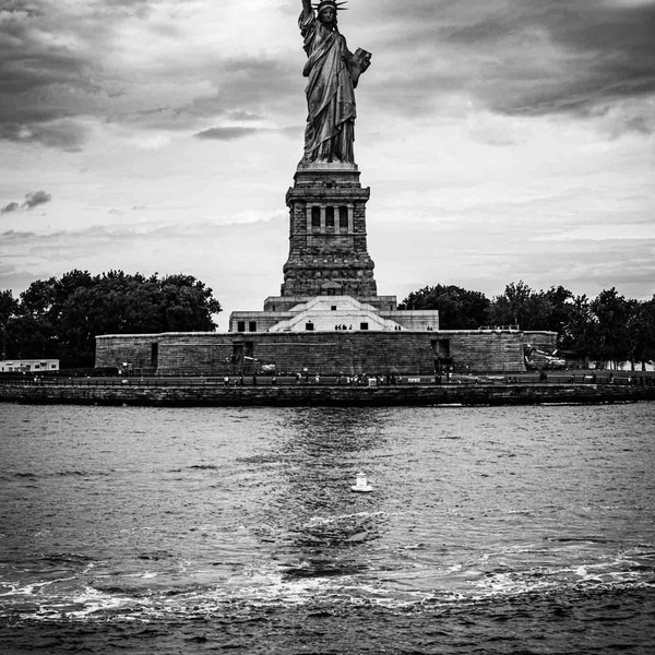 Black and White Statue - Etsy