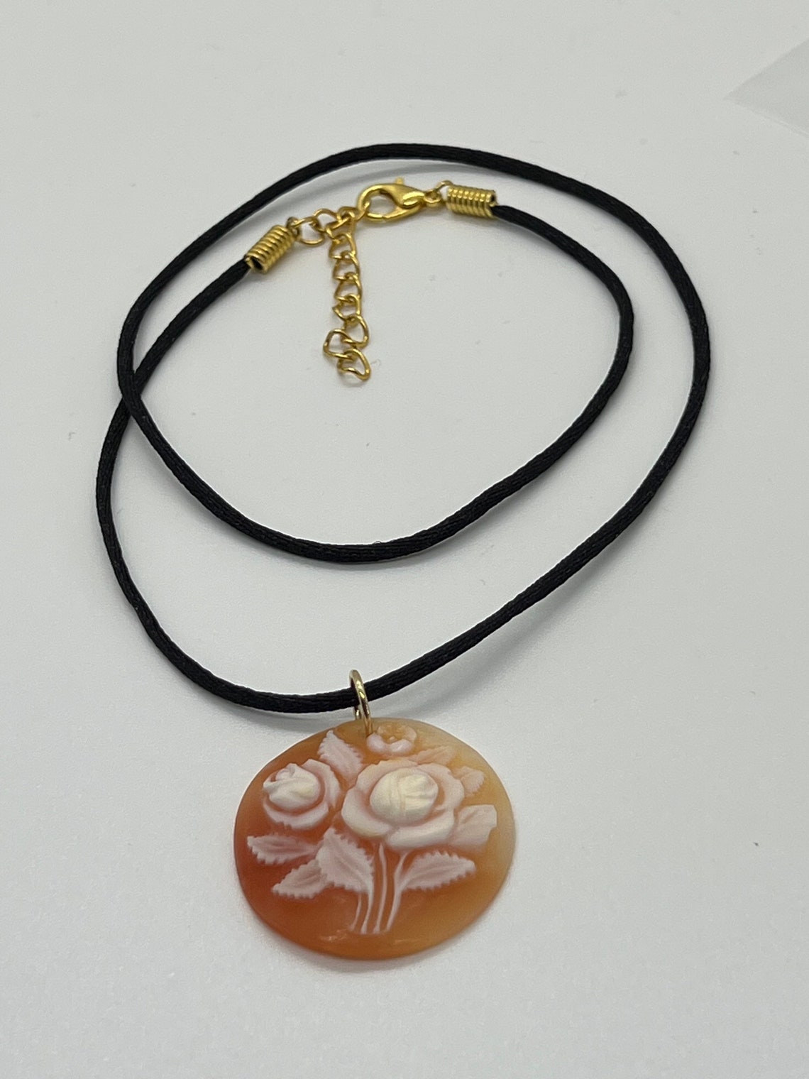14K Yellow Gold Bell Conch Shell Cameo With Leather Blend Necklace With ...