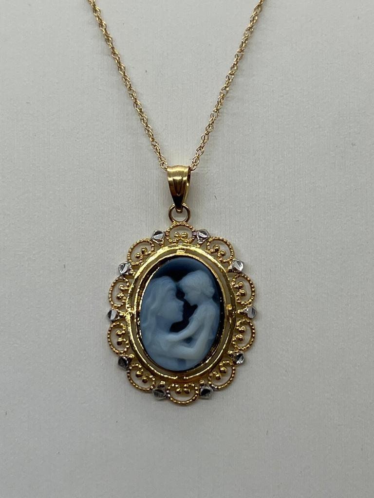 14K Everlasting Love Blue Agate Cameo Pendant With Ornate Gold Detail ...