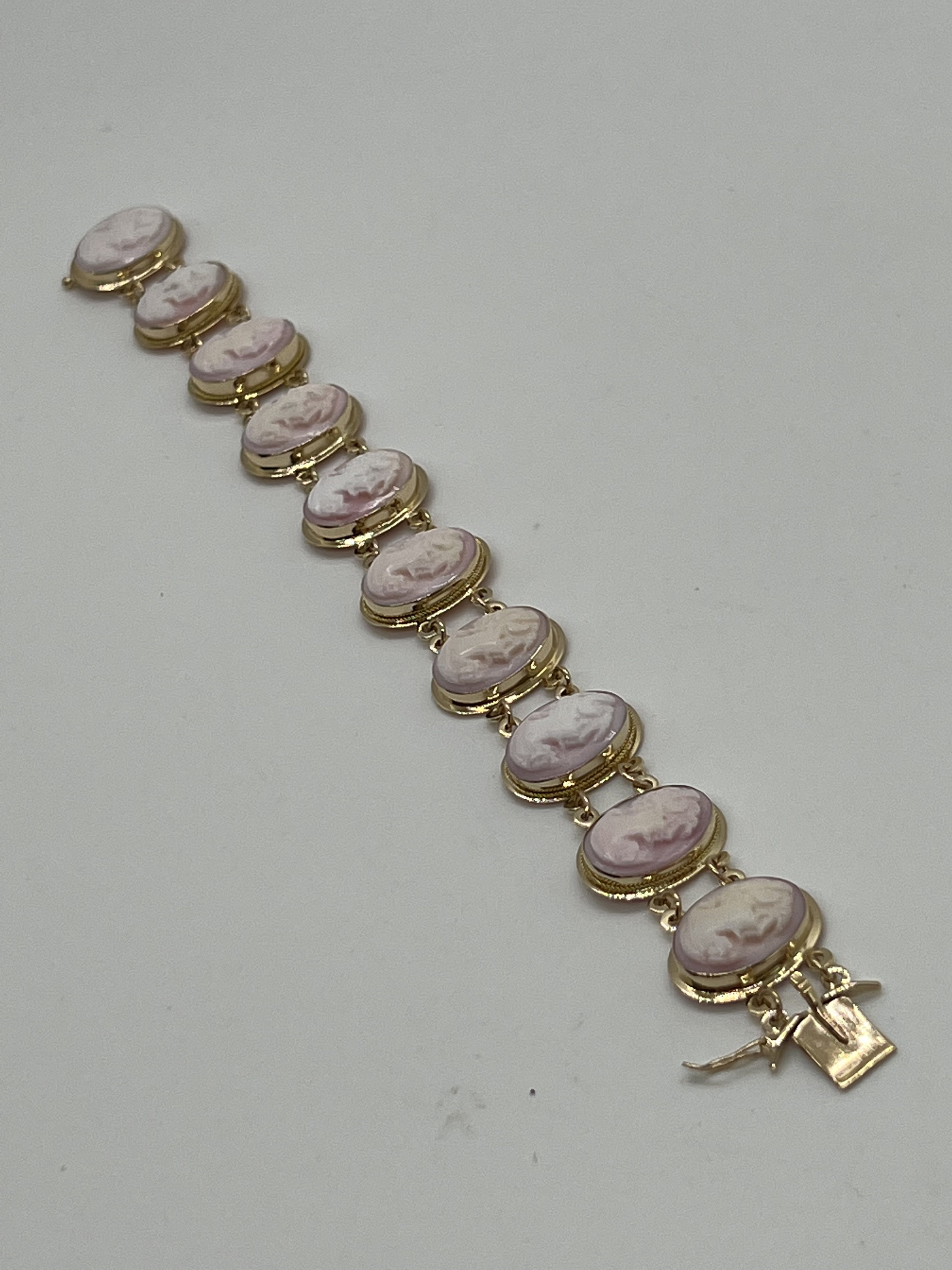 Conch Shell Cameo 14K Link Bracelet With Profile of a Victorian Woman ...