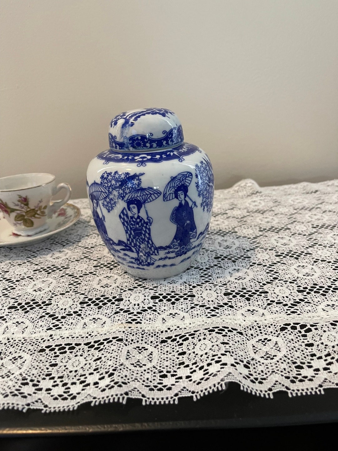 Beautiful 20th Century Geisha Ginger Jar - Etsy