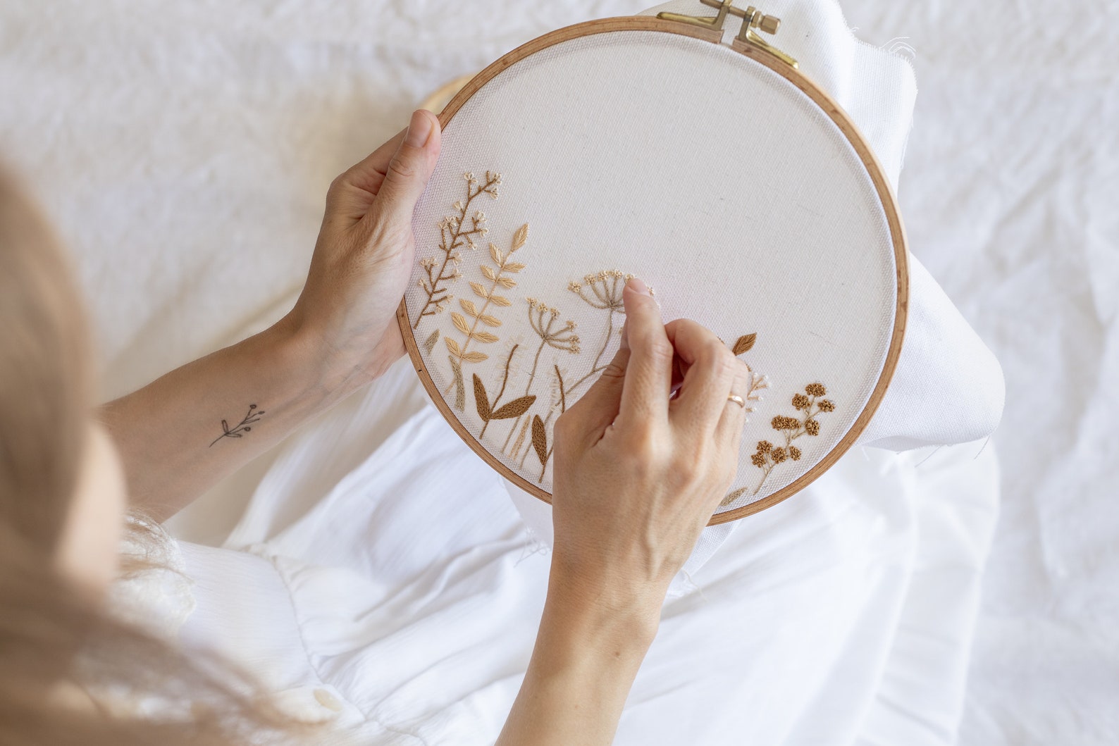 Wildflowers Meadow Embroidery Pattern Video Tutorial, Beginner Embroidery PDF Pattern, Botanical ...