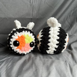Sush-bee Crochet Pattern | Mini Sushi Bee Amigurumi - Etsy
