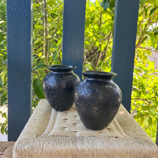 Black Barro Vase - Etsy