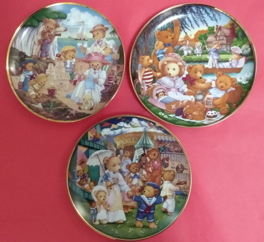 Set of Teddy Bear Collectors Plates by Carol Lawson, Franklin Mint - Etsy