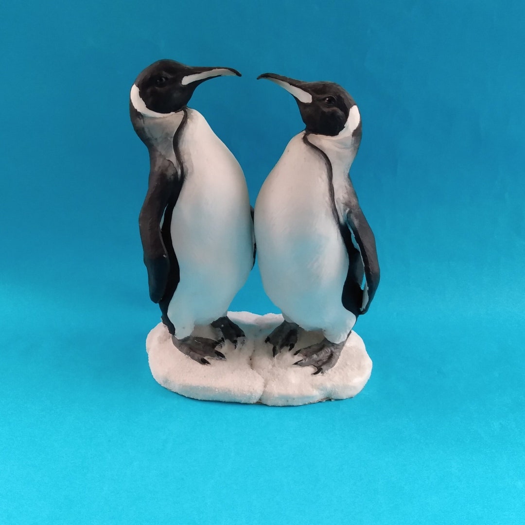 Pair of Emperor Penguins Figurine by Naturecraft Model NC5037 18cm Tall ...