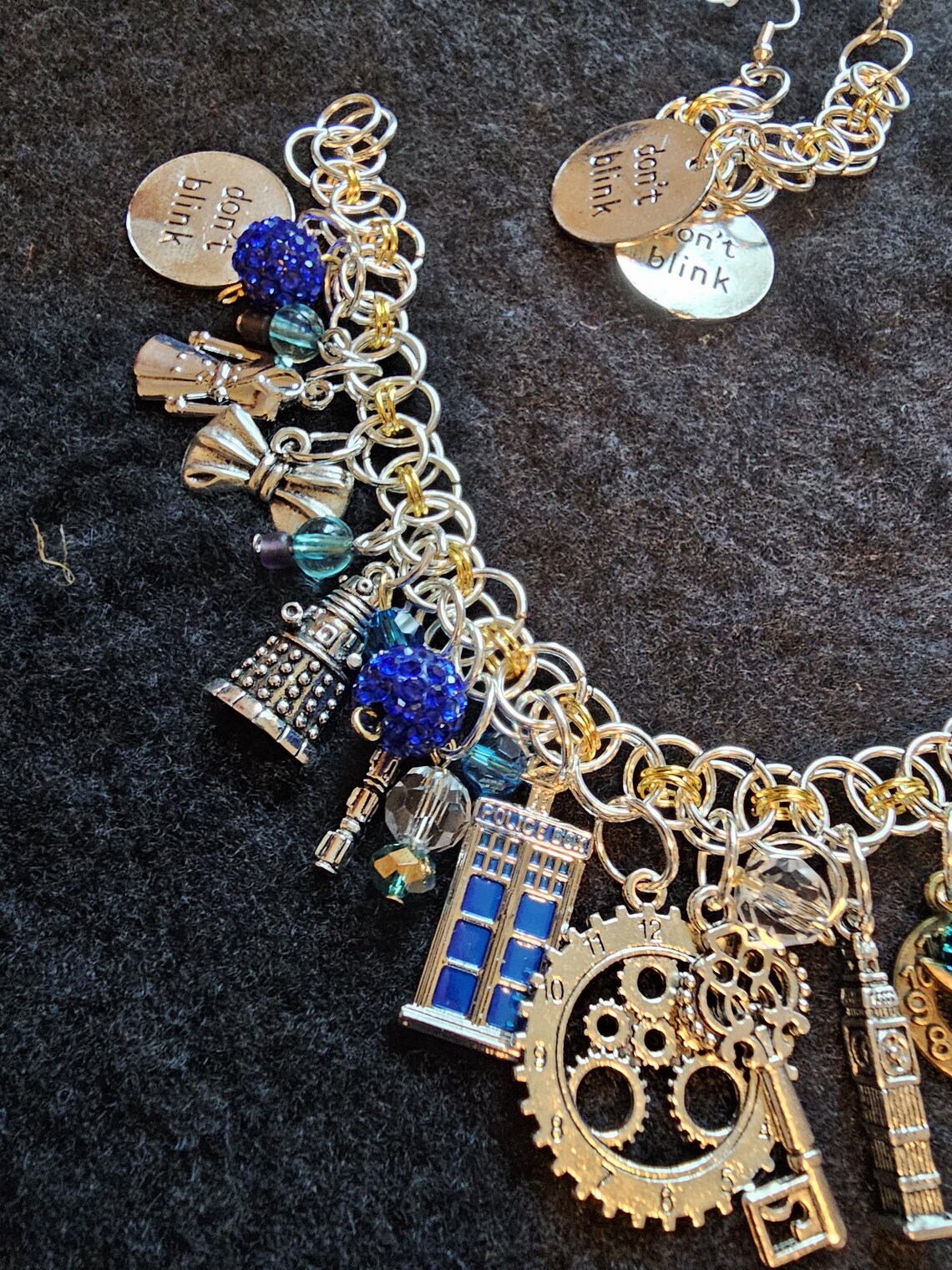 Doctor Who Helm Charm Bracelet and Earring Set - Etsy