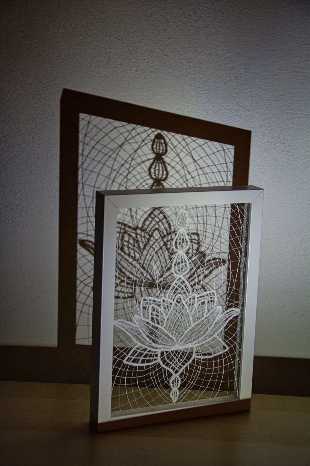 Lotus Flower Lace / Shadow Picture Lotus Flower, Shadow Play in the ...