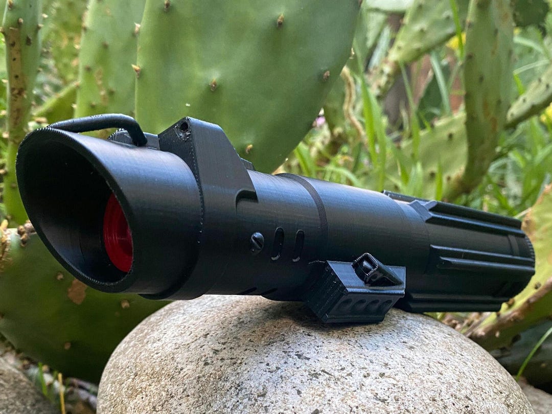 Collapsible Lightsaber - Unique Sci-fi Collectible - Blue, Green, Red ...