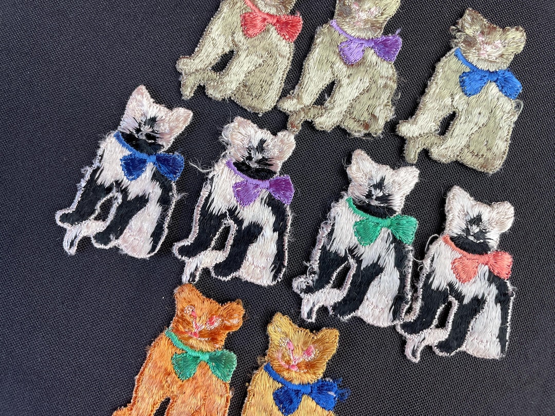 1950s Embroidered Cat Patch – Sitting Cats With Colorful Bows – One Vintage Kitty Cat Patch From ...