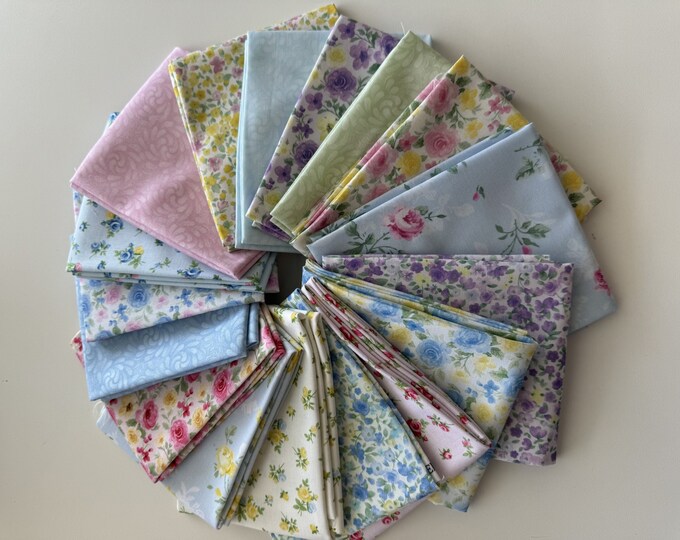 Cottage Charm Fat Quarter Bundle - 17 Fat Quarters From the Cottage ...