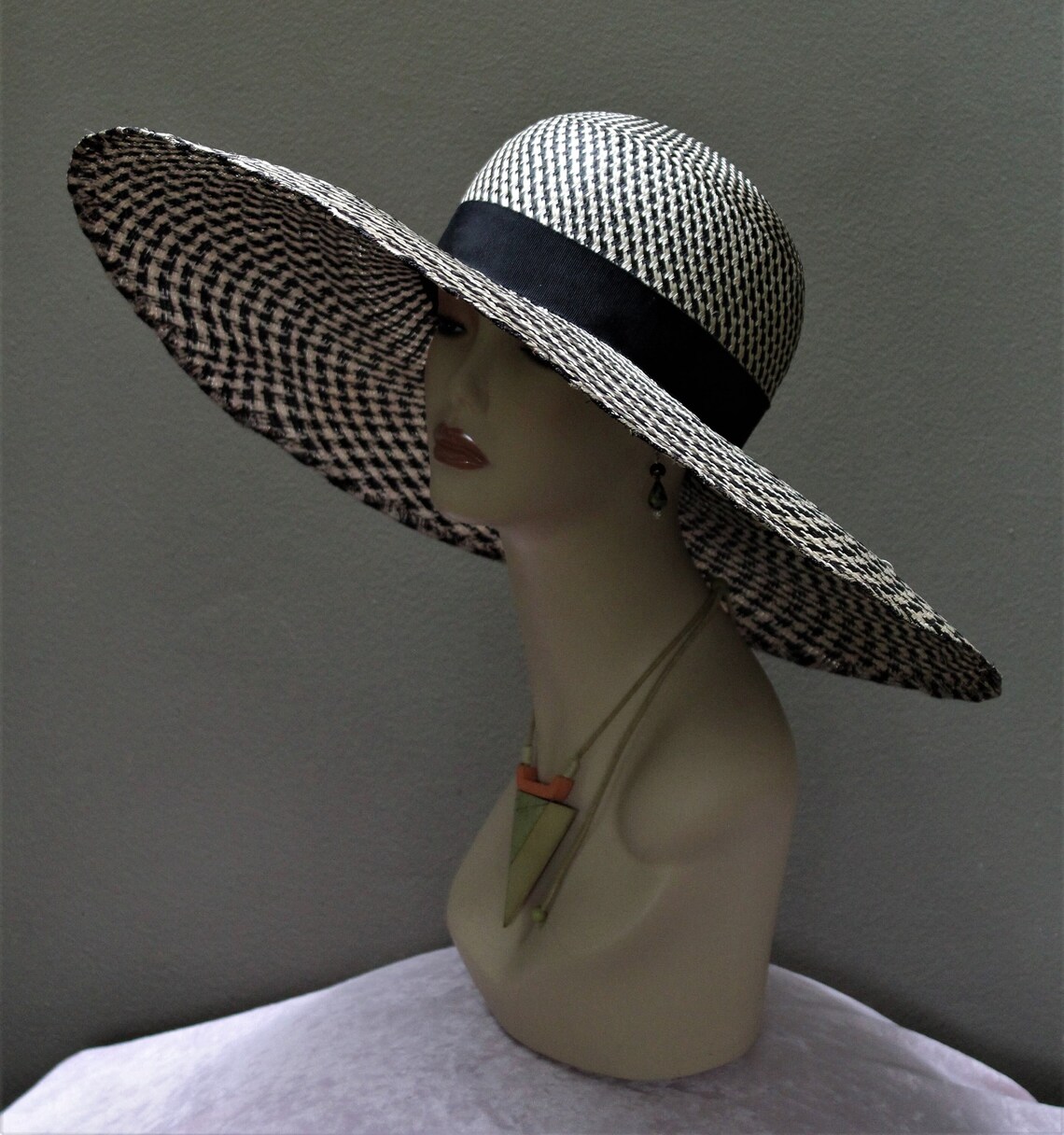 New Women's Large Brim With Rounded Crown Hat by Alexander & Hallatt in ...