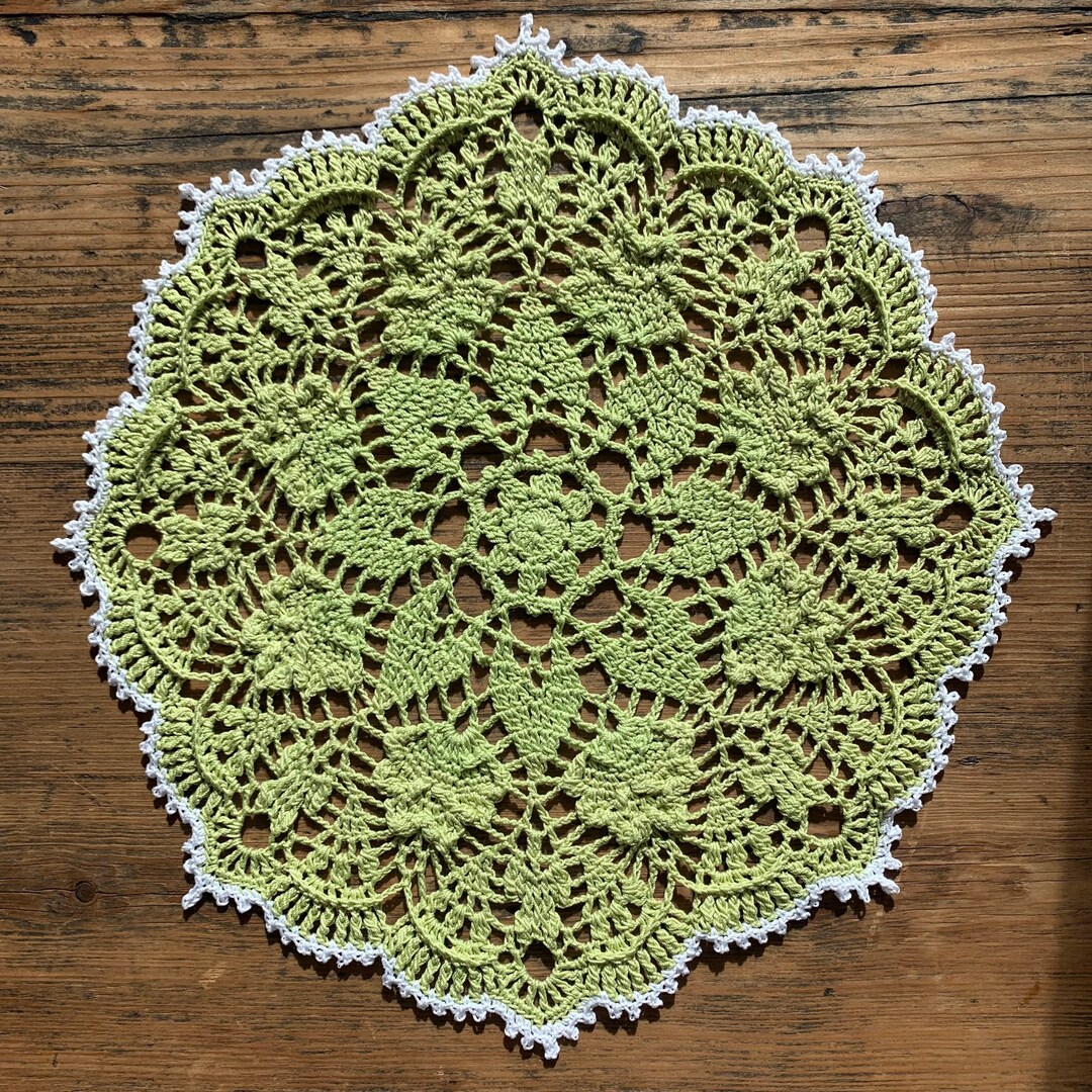 Crocheted Shamrock Doily Table Centrepiece - Etsy Canada