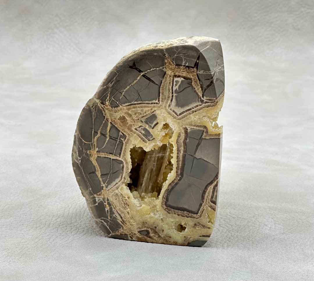 Beautiful Septarian Geode With Barite - Etsy