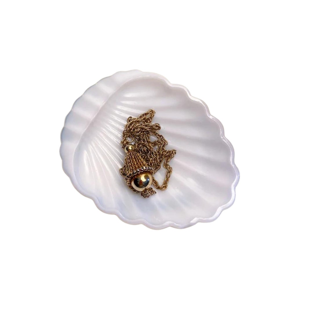 Vintage Milk Glass Shell Soap/ Trinket Dish - Etsy