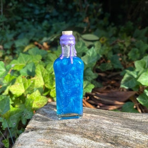 Calming Draught | Color Changing Potion | Magical Apothecary Potion Bottle | Witch and Wizard ...
