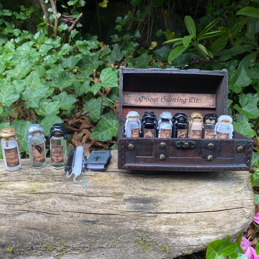 Ghost Kit | Magical Apothecary Potion Bottle | Dark Magic Potion ...